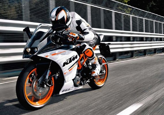 KTM rolls out Duke RC 200 and Duke RC 390