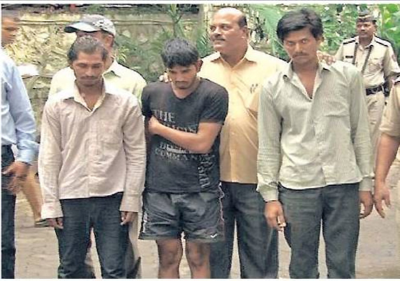 Thief dressed as priest steals lakhs worth cash, valuables from temples