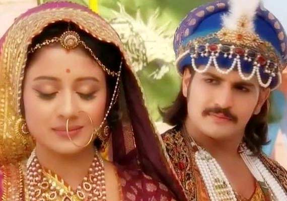 Ekta Kapoor's Jodha Akbar in trouble, violent protest against the show ...