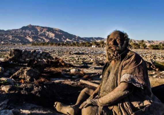 Can't stop stinking! Meet the man who hasn't bathed in 60 years ...